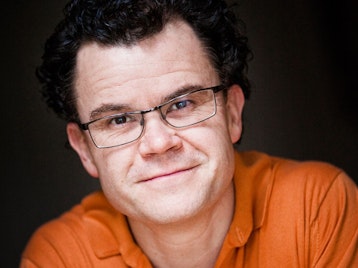 Dominic Holland Tour Dates & Tickets 2019