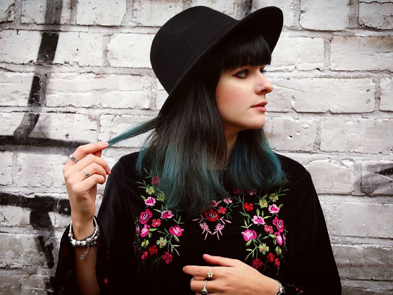 Thea Brooks tour dates & tickets 2024 | Ents24