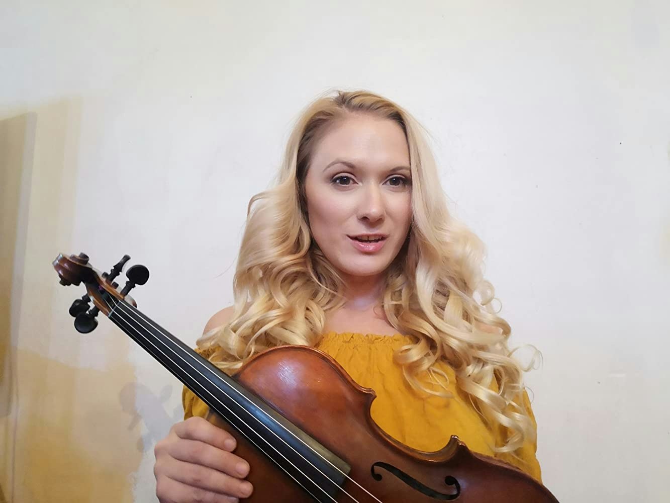 Hannah Woolmer tour dates & tickets 2026 | Ents24