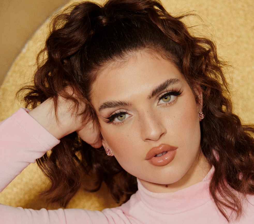 Mae Muller Tour Dates & Tickets | Ents24