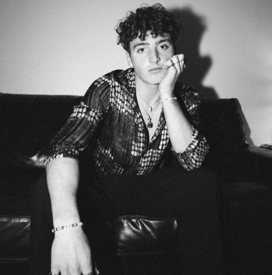 Benson Boone tour dates & tickets 2024 | Ents24